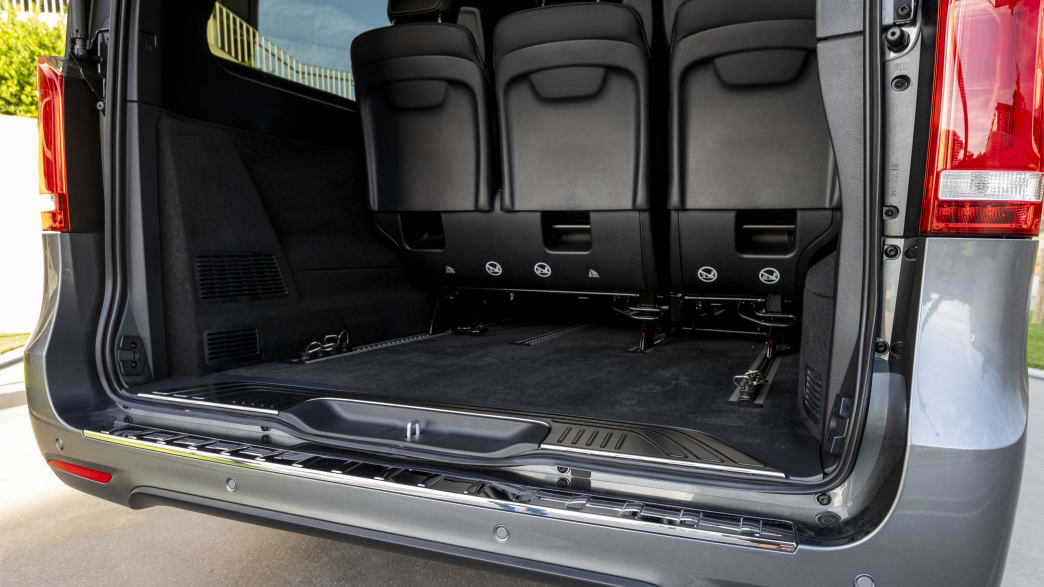 Mercedes EQV: Testfahrt in der Elektro-V-Klasse | ADAC