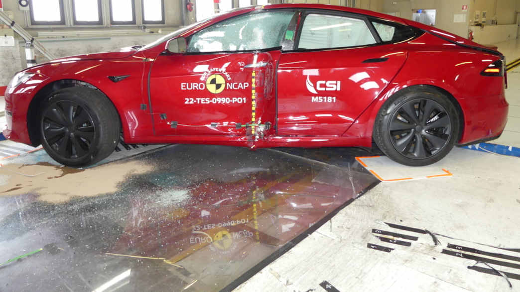 Tesla Model S Plaid (ab 10/25): Technische Daten, Bilder, Preise | ADAC