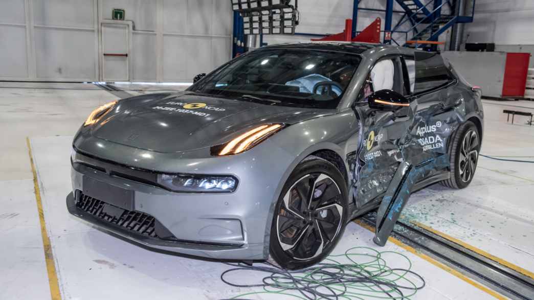 ZEEKR 001 Performance AWD (ab 01/26): Technische Daten, Bilder, Preise ...