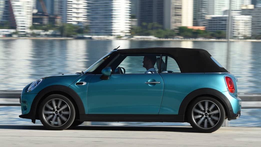 MINI Cabrio Cooper S (03/16 - 02/18): Technische Daten, Bilder, Preise ...