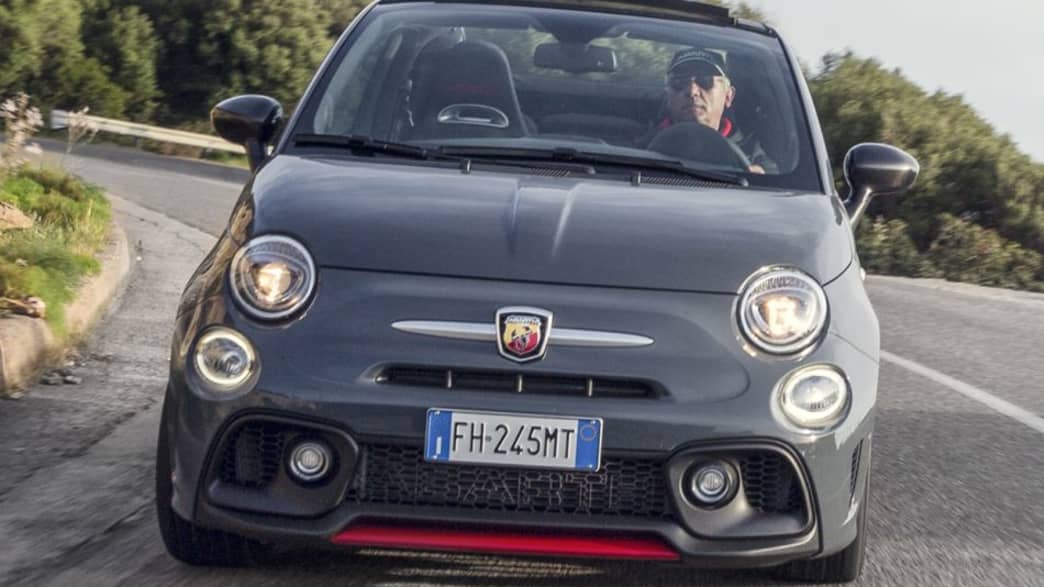 Abarth F595C MTA (11/21 - 03/22): Technische Daten, Bilder, Preise | ADAC