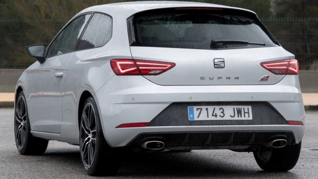 SEAT Leon SC Cupra 300 DSG (04/17 - 05/18): Technische Daten, Bilder ...