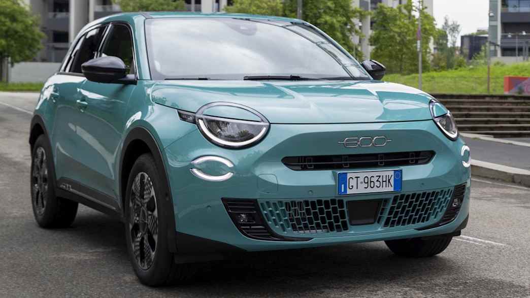Fiat 600 1.2 T3 Hybrid DCT (04/25 - 09/25): Technische Daten, Bilder ...