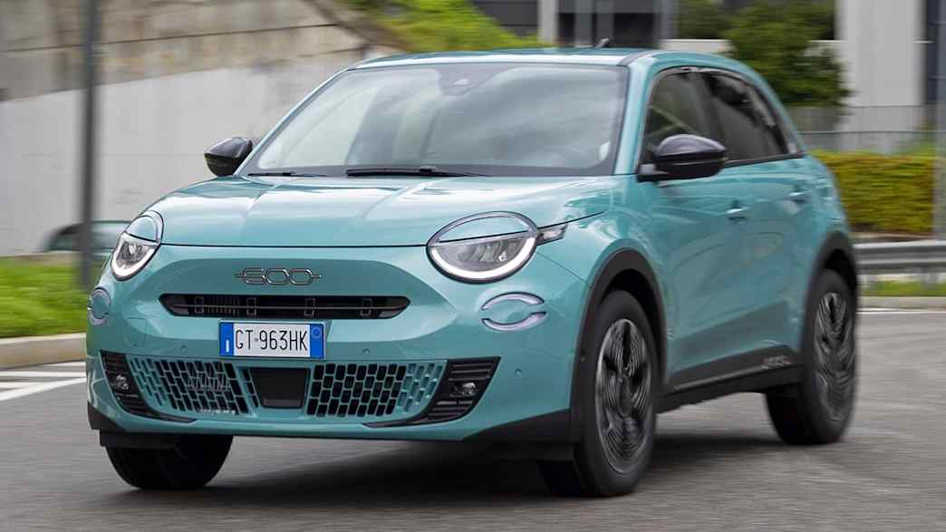 Fiat 600 1.2 T3 Hybrid Pop DCT (ab 09/25): Technische Daten, Bilder ...