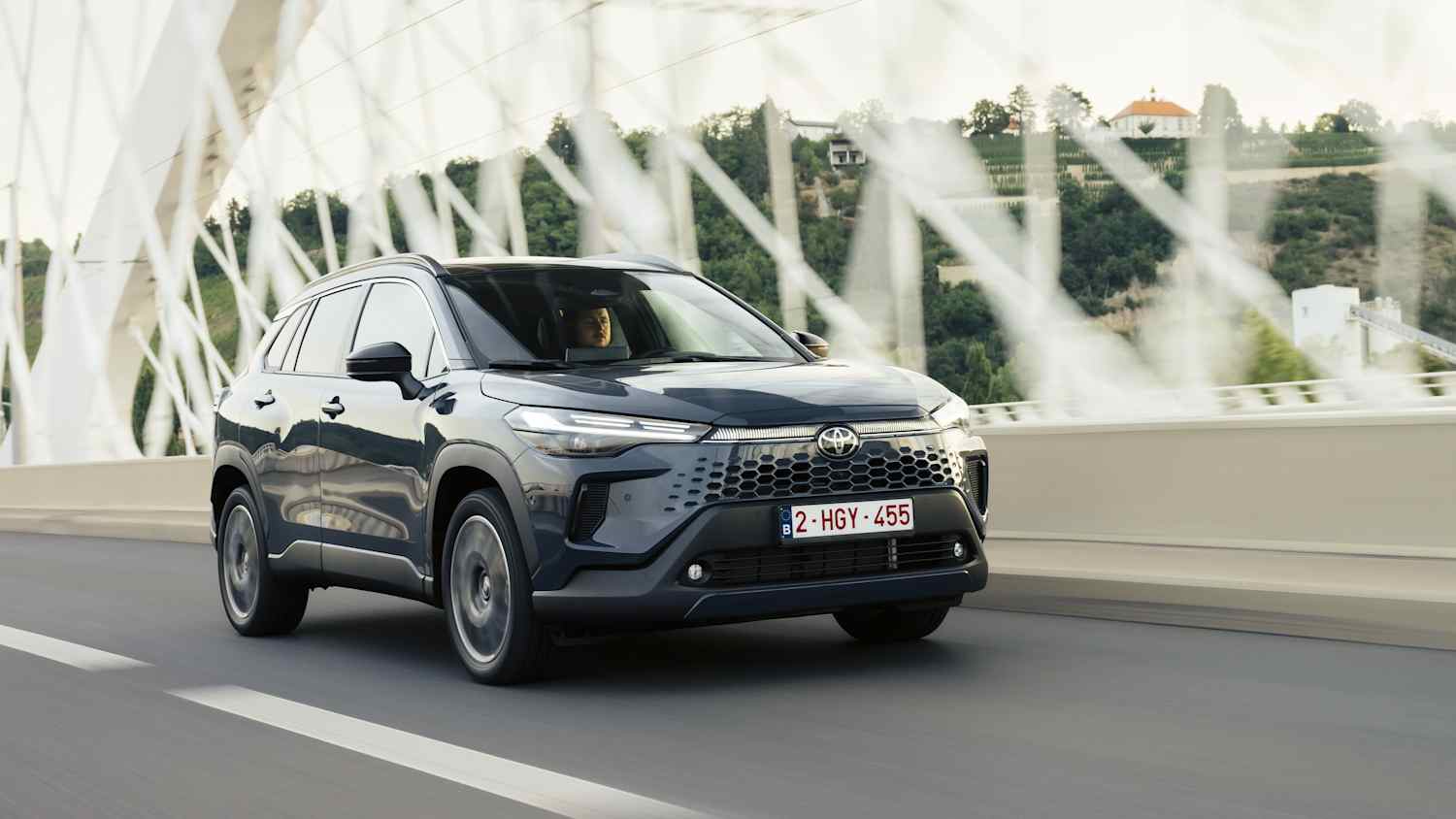 Toyota Corolla Cross Facelift (2026): Im Sommer mit neuem Gesicht