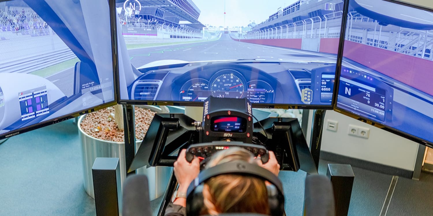 ADAC SimRacing Cup startet in KickOff-Saison