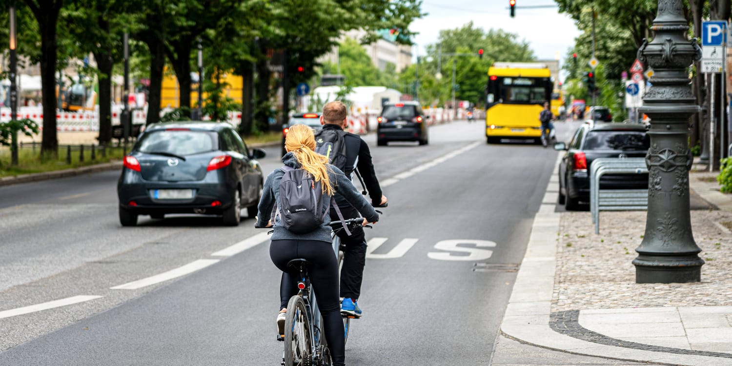 Busspur: Was gilt auf dem Bus-Sonderfahrstreifen?