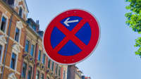 Halteverbot: Wo ist das Halten verboten? | ADAC