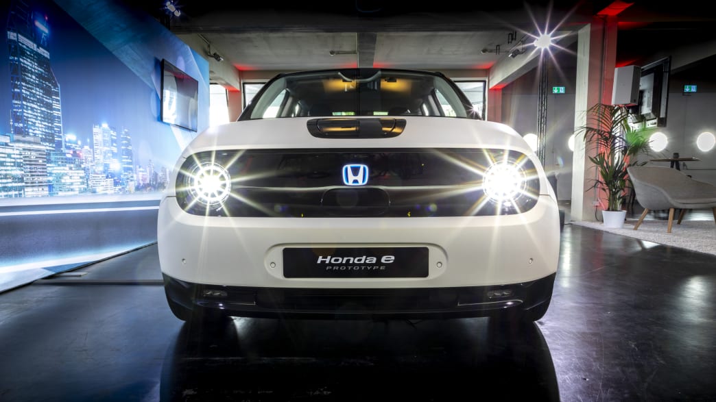 Honda e (2020): Testfahrt, Daten, Batterie, Reichweite | ADAC