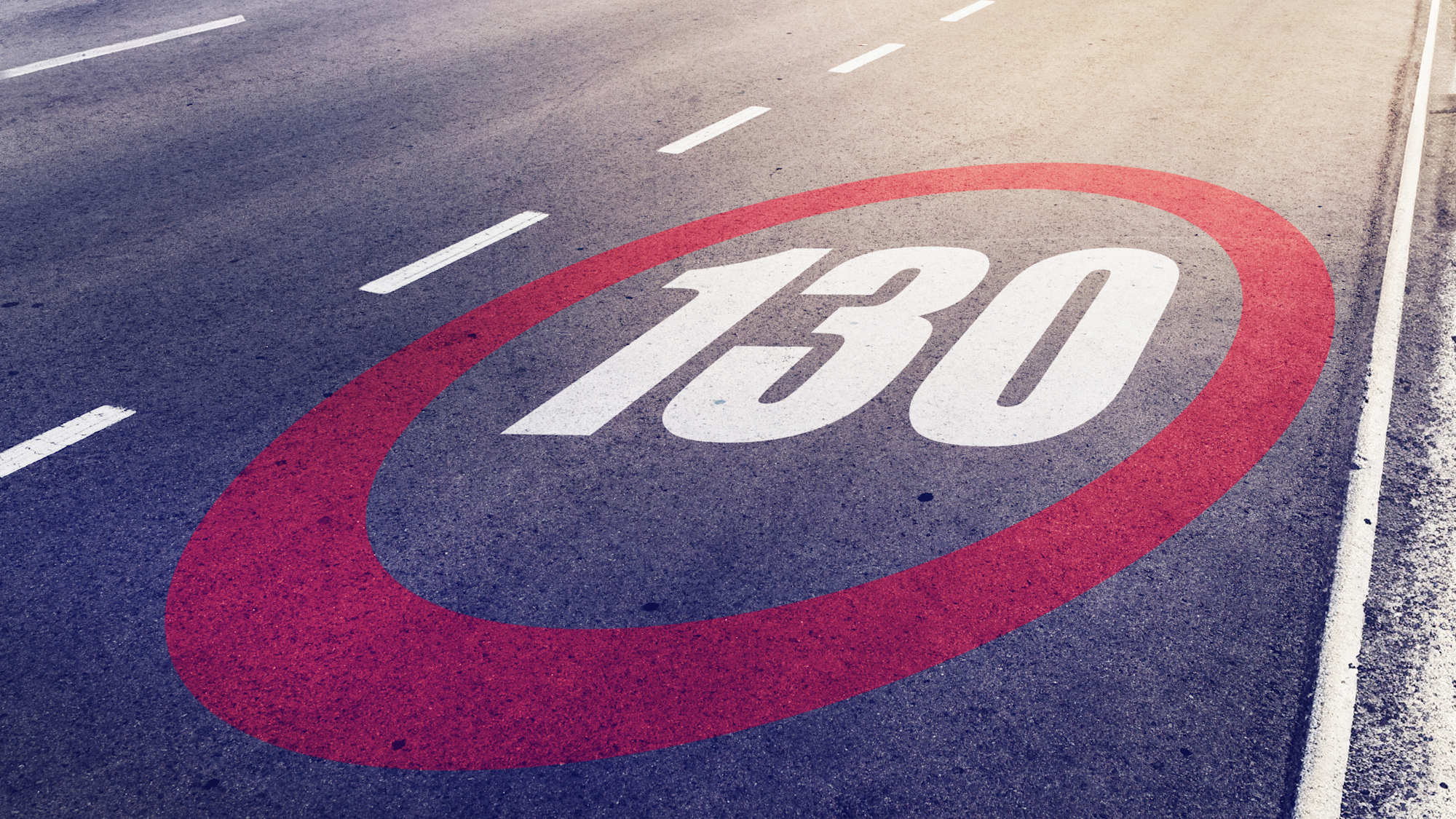 Tempolimit auf Autobahnen in Deutschland? | ADAC