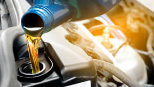 Ol Lauft Aus Auto