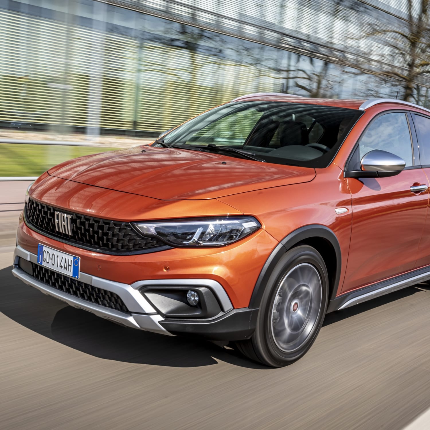 Fiat Tipo Cross: Testfahrt, Daten, Preise | ADAC