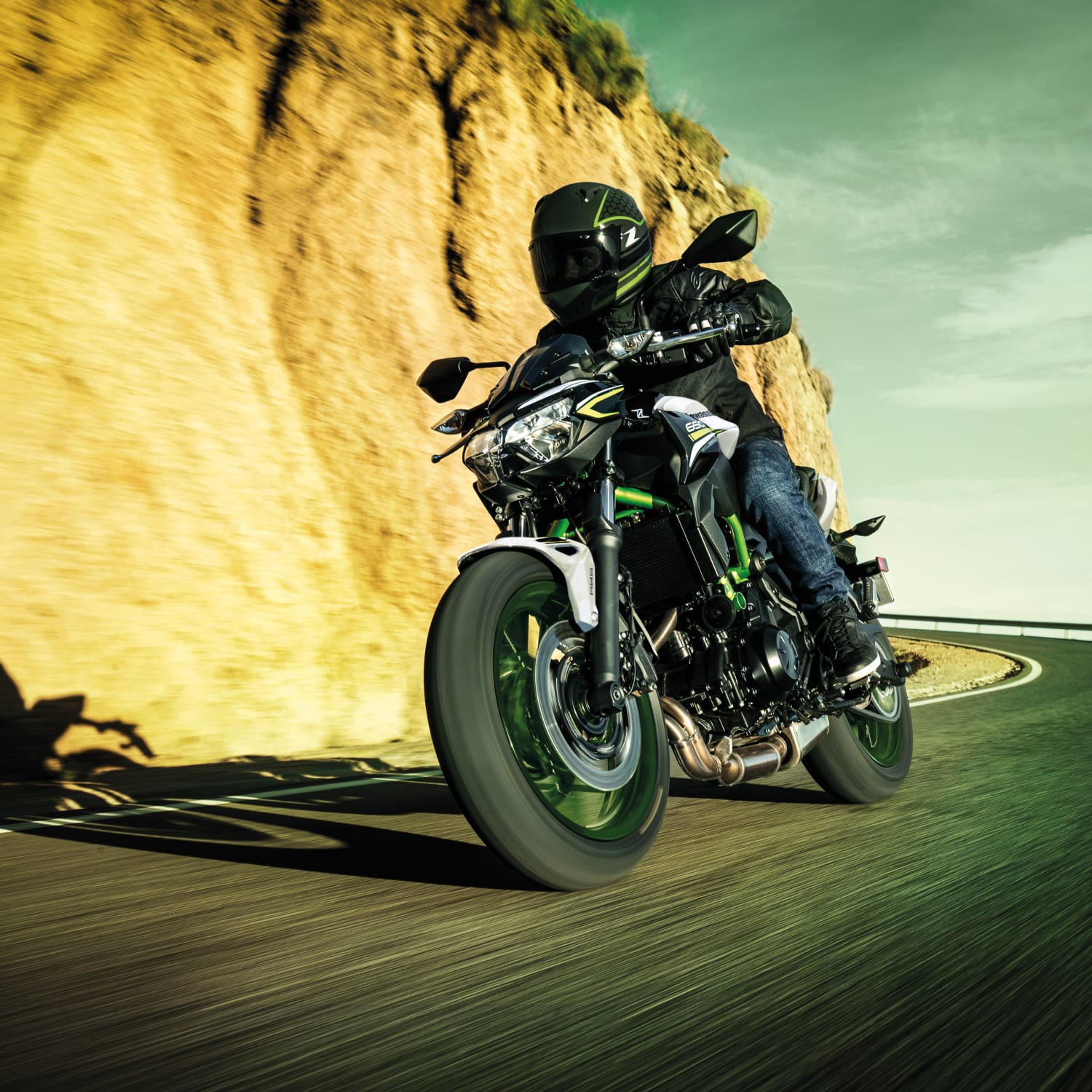 Kawasaki Z650: Fahrbericht, Bilder, Daten, Preis | ADAC