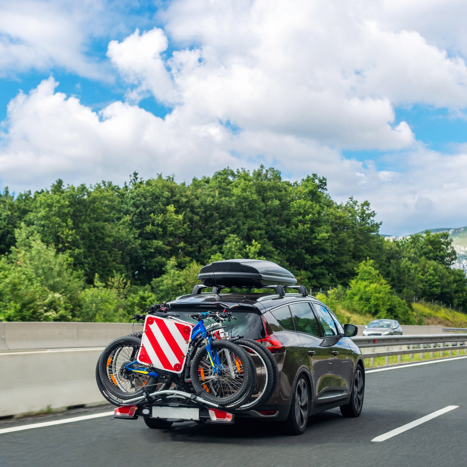 Auto überladen: Was bei der Zuladung zu beachten ist | ADAC