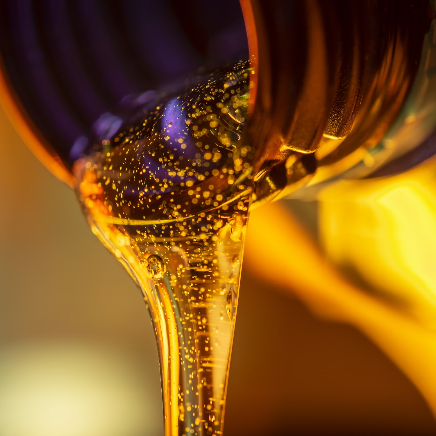 Motoröl-Spezifikationen: Alles zu ACEA, API und SAE | ADAC